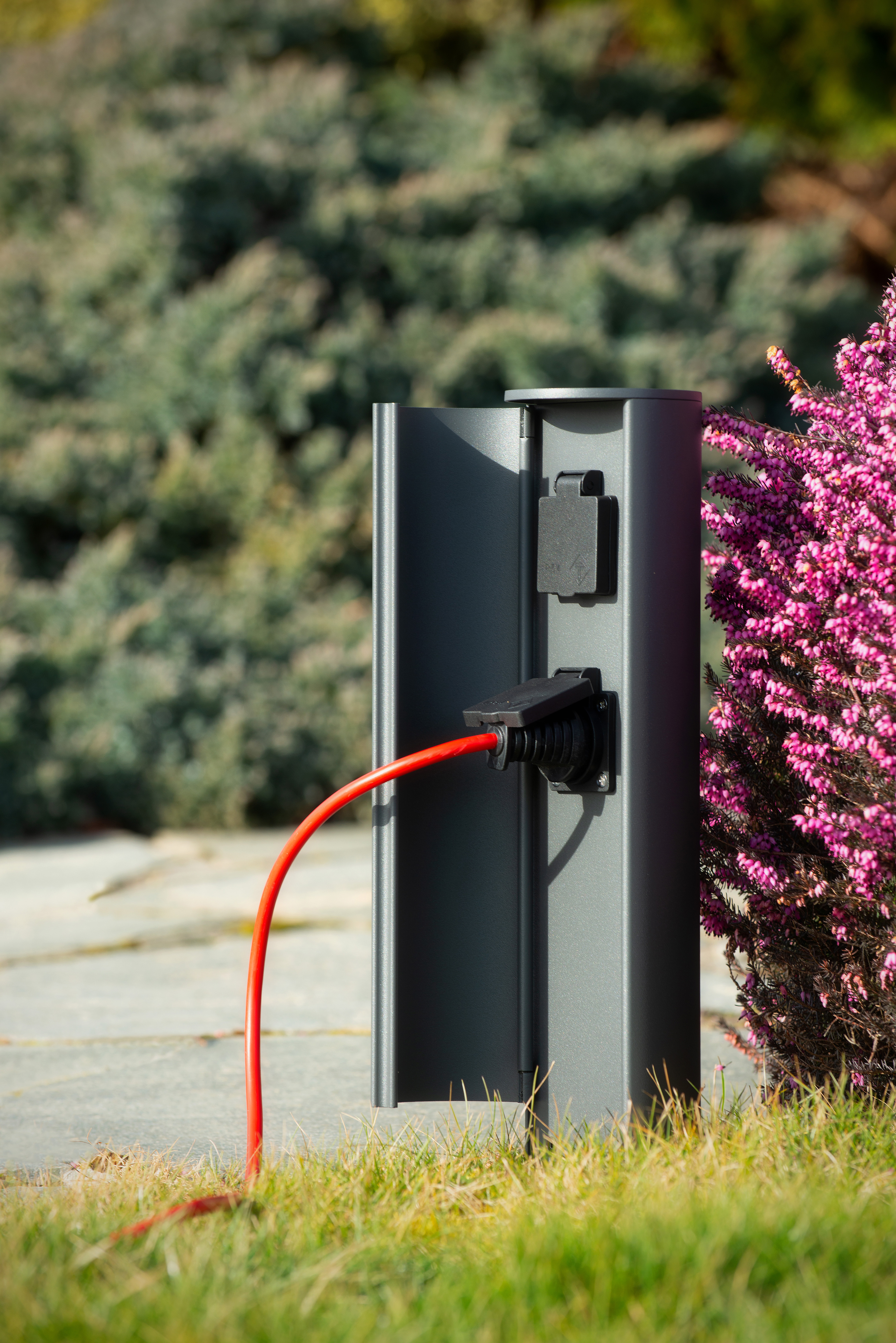 Lucide POWERPOINT - Outdoor socket column - Sockets with pin earth ...